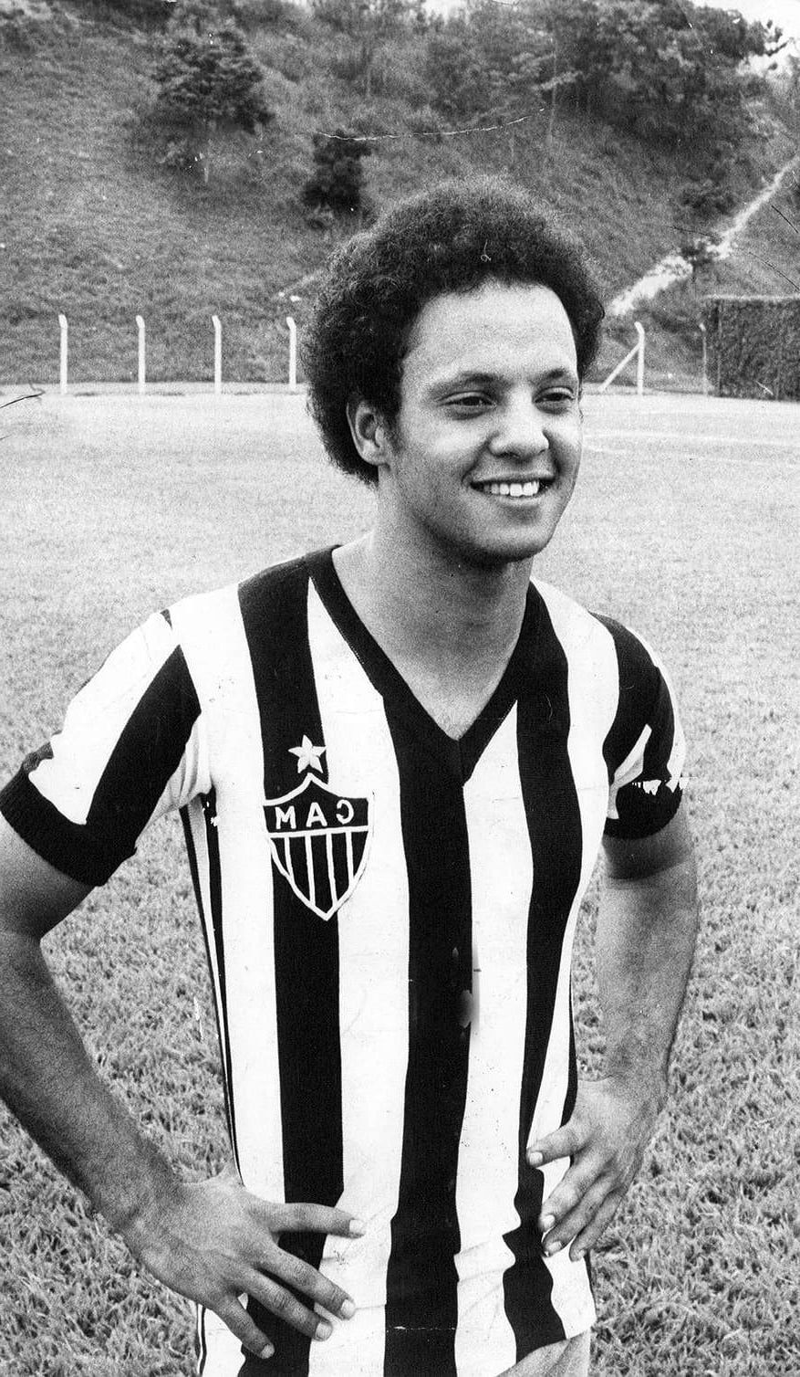 A história do gênio da grande área que quase pôs fim ao reinado de Pelé ...