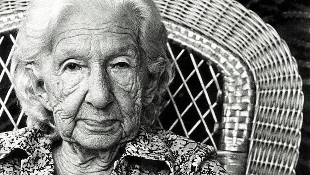 Cora Coralina: a história da poeta que publicou seu primeiro livro aos ...