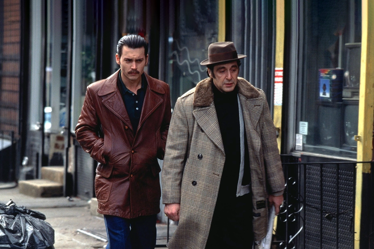 Com Al Pacino e Johnny Depp, o filme que você vai querer assistir duas vezes está na Netflix ...