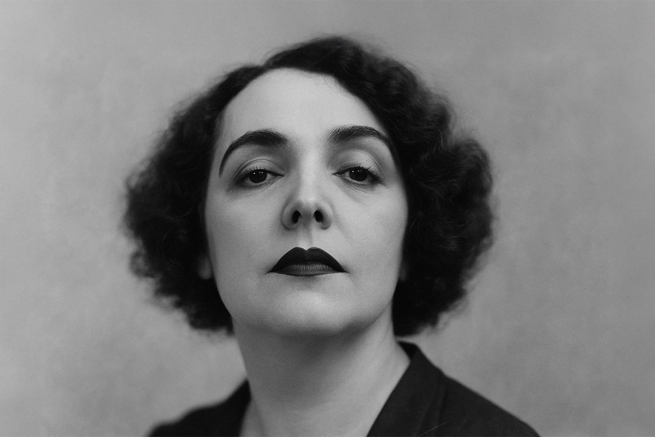 Há 100 anos, tentaram calar uma poeta; ela recusou o silêncio e ...